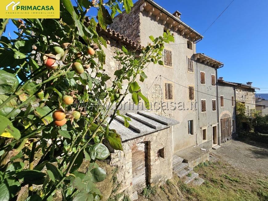 Vendita Rustico in via Caio Mario 1 Marano di Valpolicella. Da ...