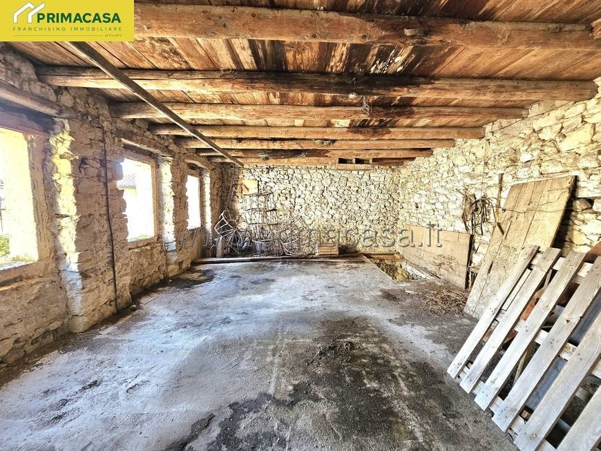 Vendita Rustico in via Caio Mario 1 Marano di Valpolicella. Da ...