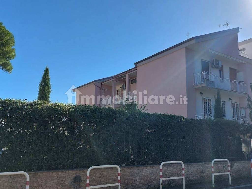 Vendita Appartamento Roma. Trilocale in via di San Tarcisio 100. Ottimo ...