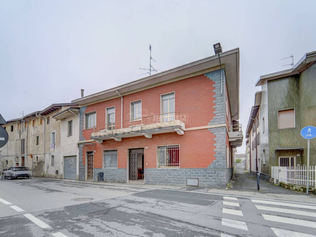 Vendita Appartamento Cameri. Trilocale in via Giacomo Matteotti. Buono ...