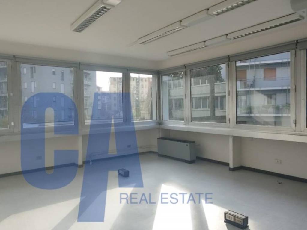 Ufficio - Studio via Tonale, Milano, Rif. 107261161 - Immobiliare.it