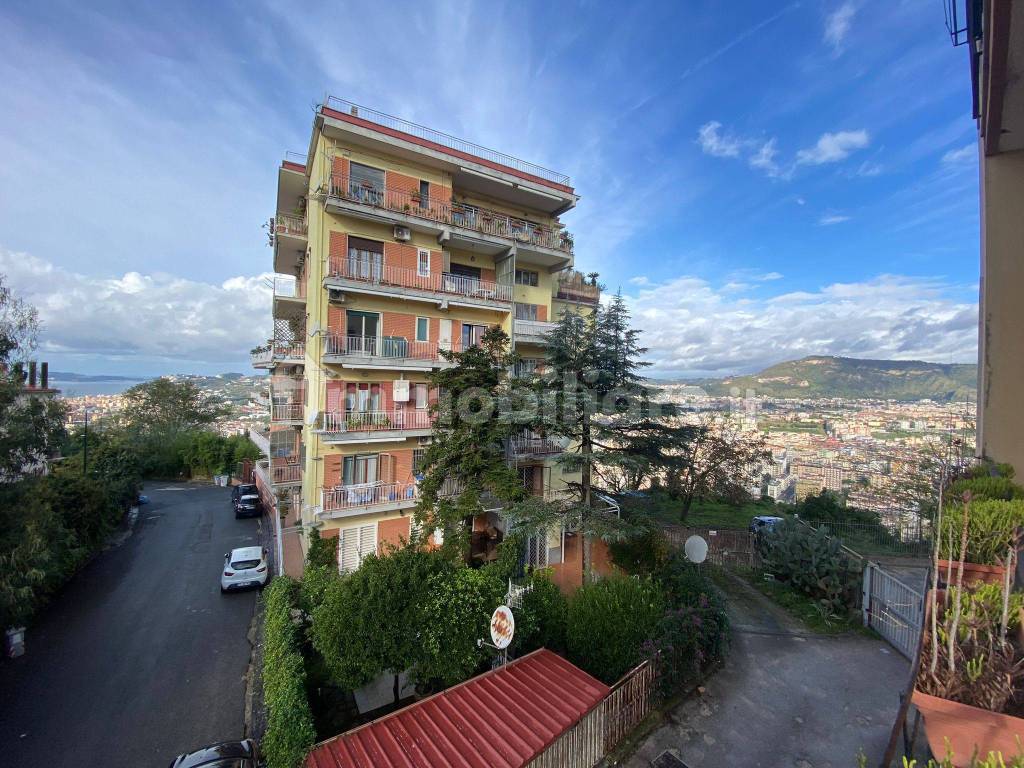 Vendita Appartamento Napoli. Trilocale in via Generale Giovanni De ...
