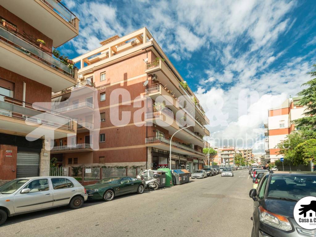 Vendita Appartamento in via degli Orti della Farnesina 107. Roma. Buono ...