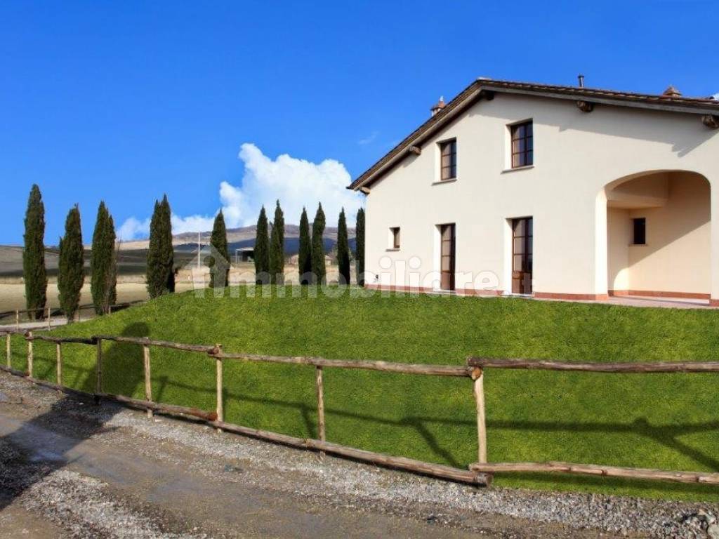 Vendita Villa unifamiliare in Podere Casa Bianca Pienza. Ottimo stato ...