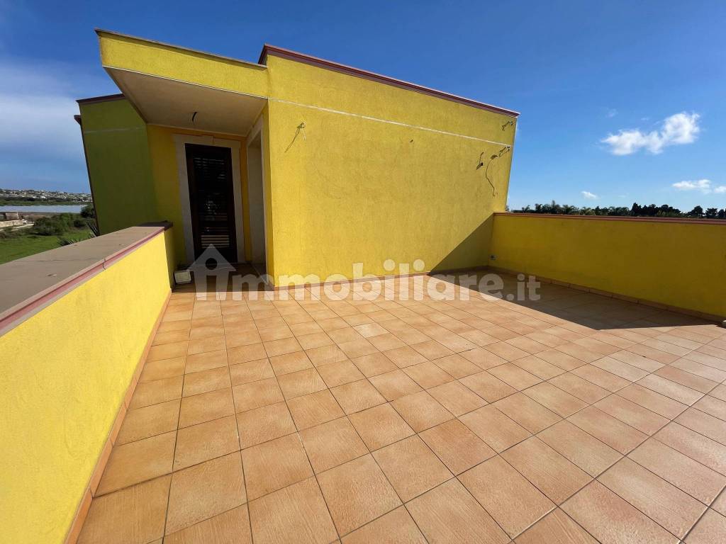 Vendita Villa unifamiliare in via Olinto Marinelli Siracusa. Buono ...