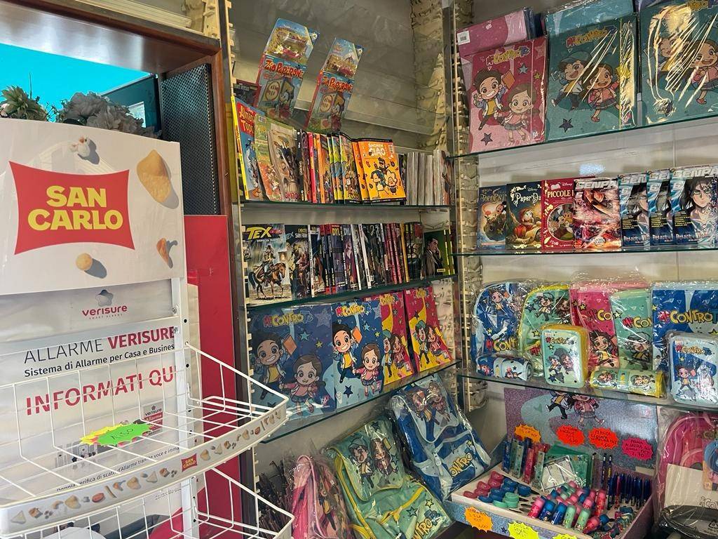 Edicola via Laurentina, Roma, Rif. 107335473 - Immobiliare.it