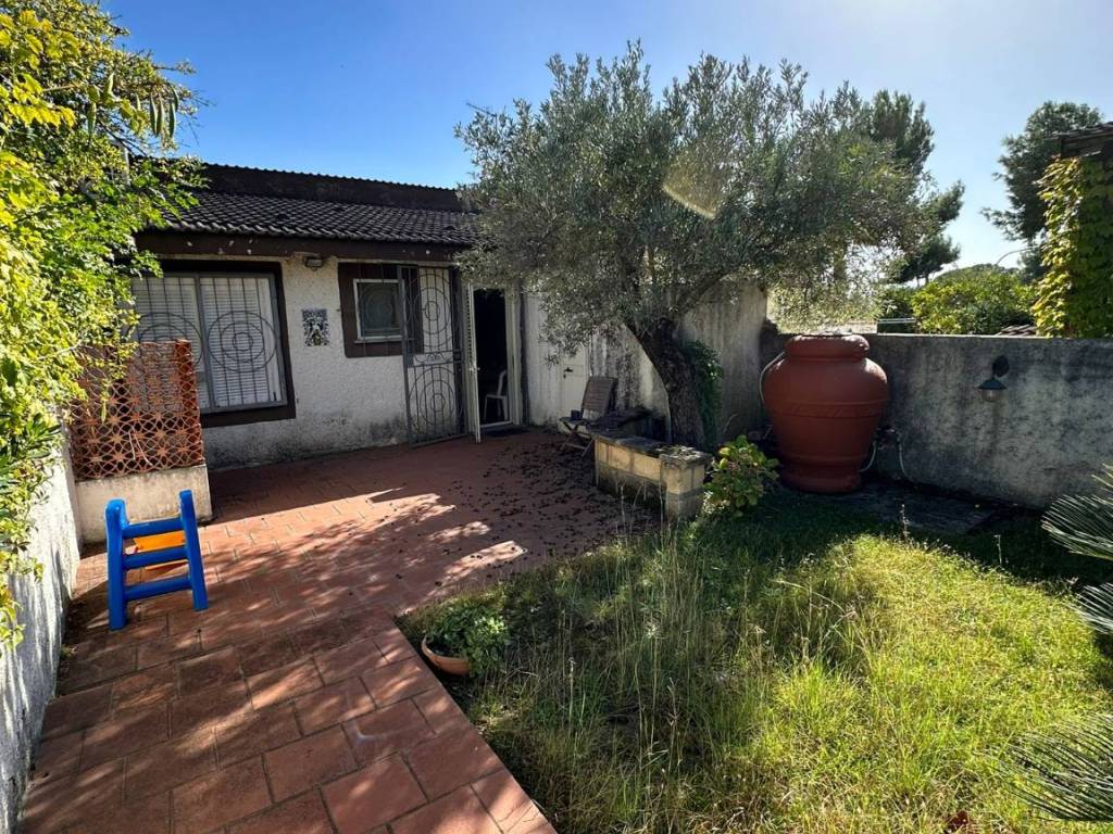 Vendita Villa a schiera in Costaraba Montauro. Buono stato, 113 m², rif ...
