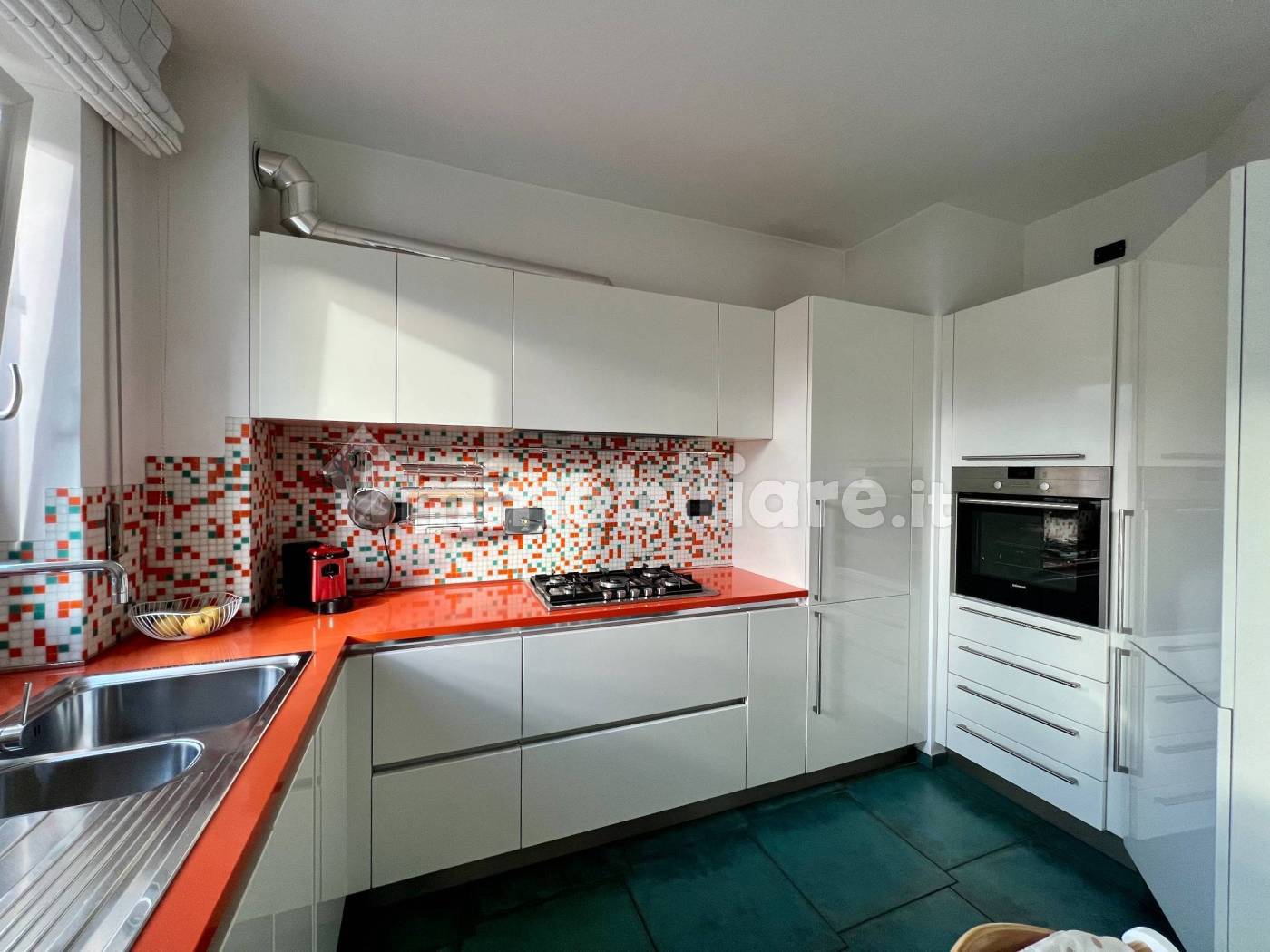 Trilocale via Chambery 97, Centro, Aosta