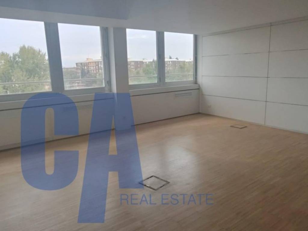 Ufficio - Studio via Tonale, Milano, Rif. 107379265 - Immobiliare.it