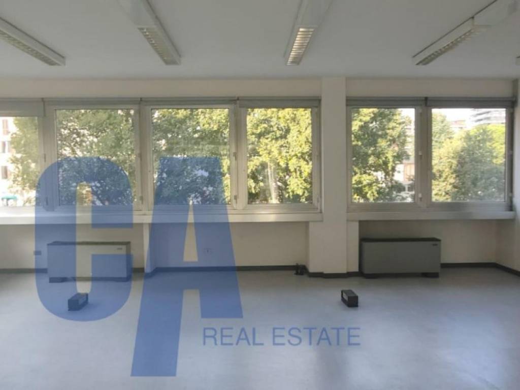 Ufficio - Studio via Tonale, Milano, Rif. 107412847 - Immobiliare.it