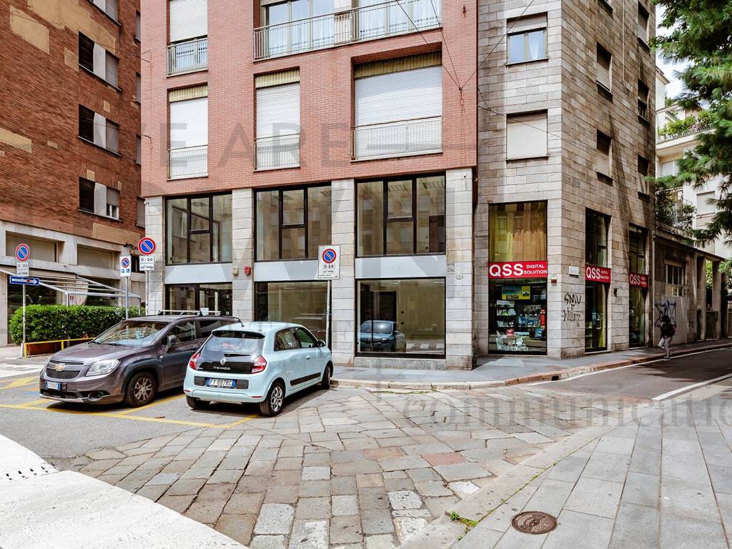 Locale commerciale con laboratorio via Torino, Milano, Rif. 107494241 ...