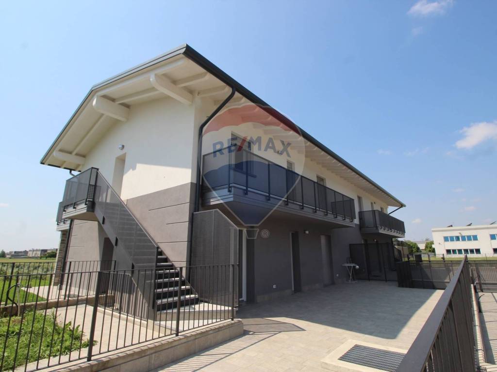 Vendita Appartamento Ponte San Pietro. Quadrilocale, Nuovo, primo piano ...