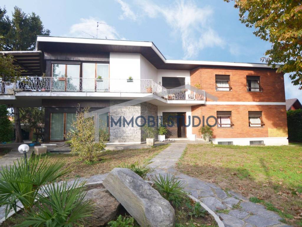 Vendita Villa unifamiliare in via Ronchi Somma Lombardo. Da ...