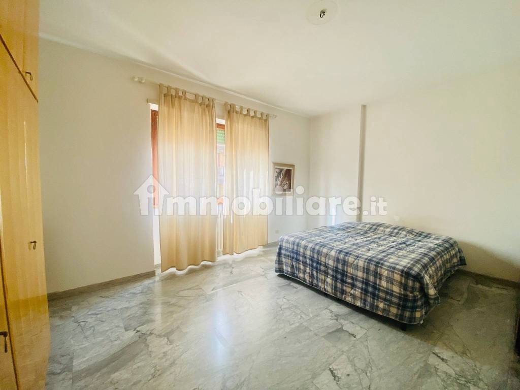Vendita Appartamento Roma. Trilocale in via Attio Labeone 59. Buono ...