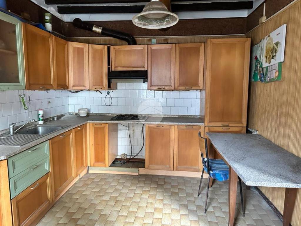 Vendita Casa colonica in via Priore 39 Bagnolo San Vito. Da ...
