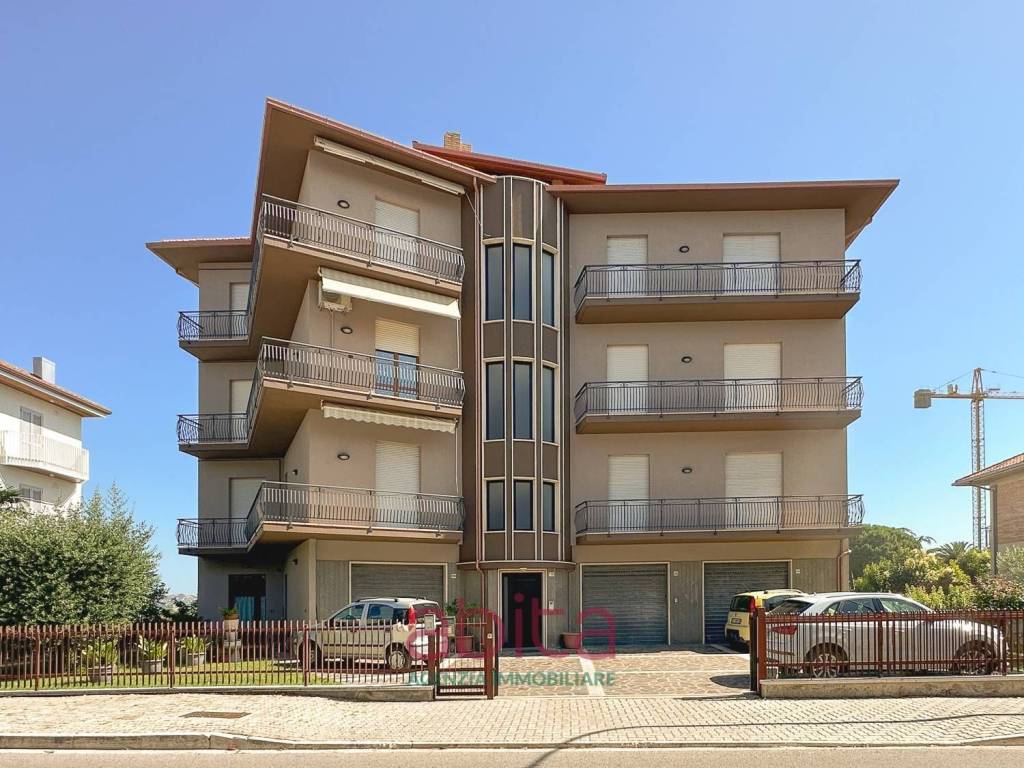 Vendita Appartamento in via roma 98. Castel di Lama. Buono stato, terzo ...