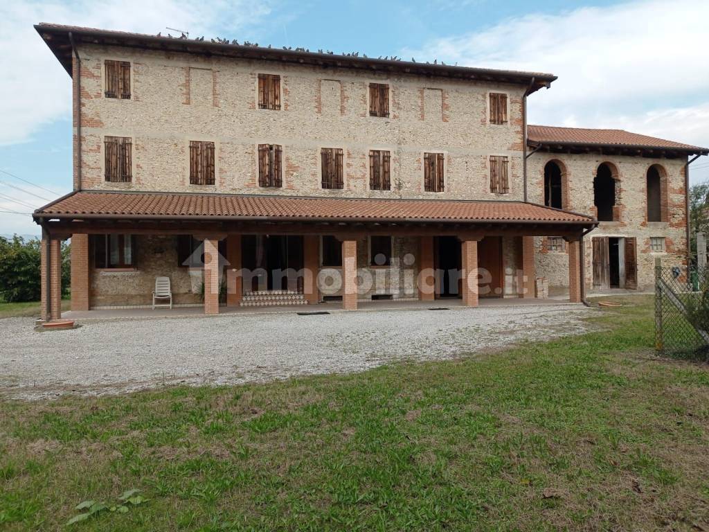 Vendita Casa colonica in via Brigata Udine Nervesa della Battaglia ...