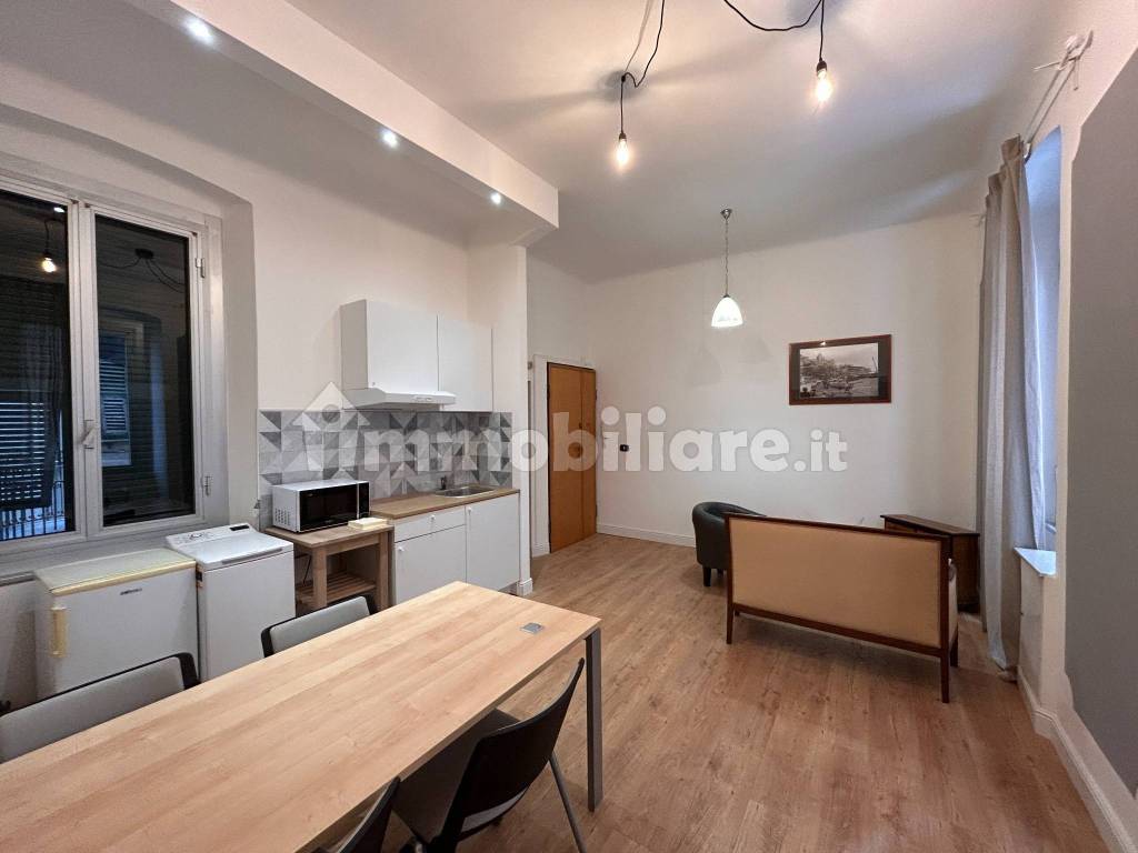 Affitto Appartamento Genova. Trilocale in via Bobbio. Buono stato ...