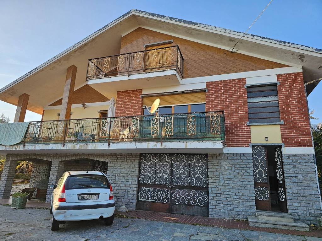 Sale Multi-family villa in via Coassoli Cantalupa. Good condition ...