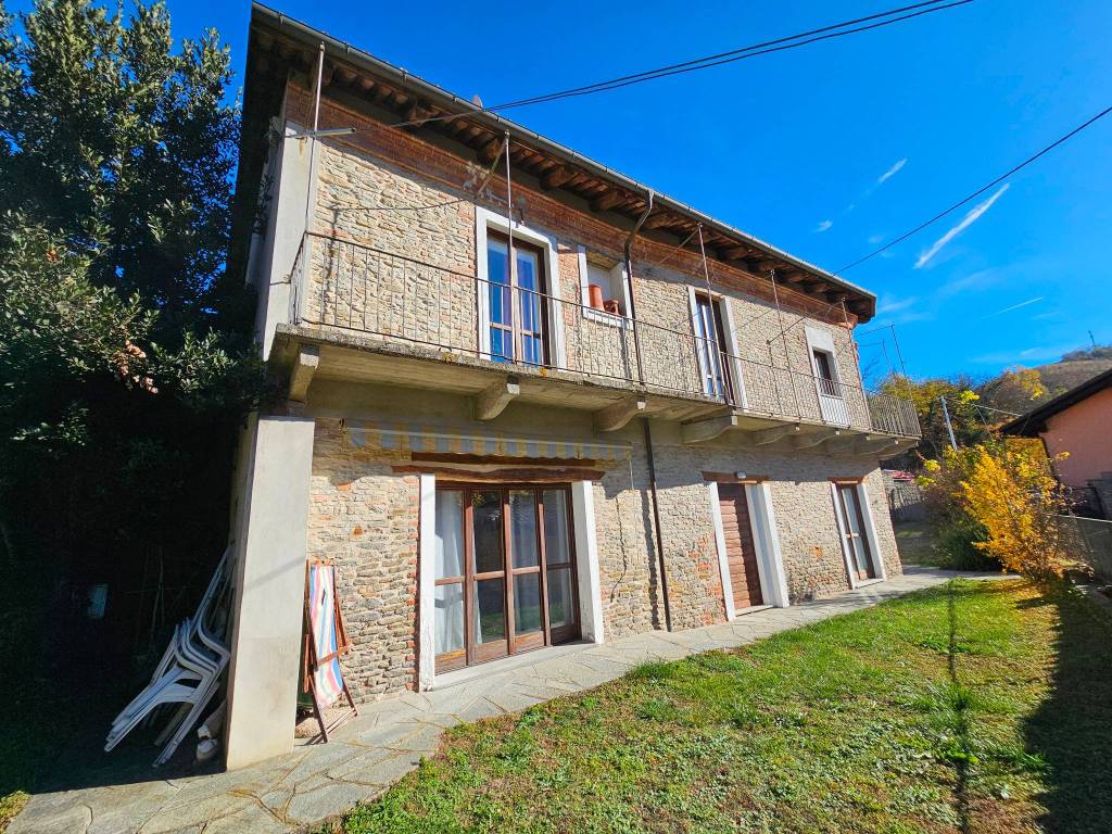 Vendita Cascina in via Roma 2 Trezzo Tinella. Ottimo stato, 138 m², rif ...