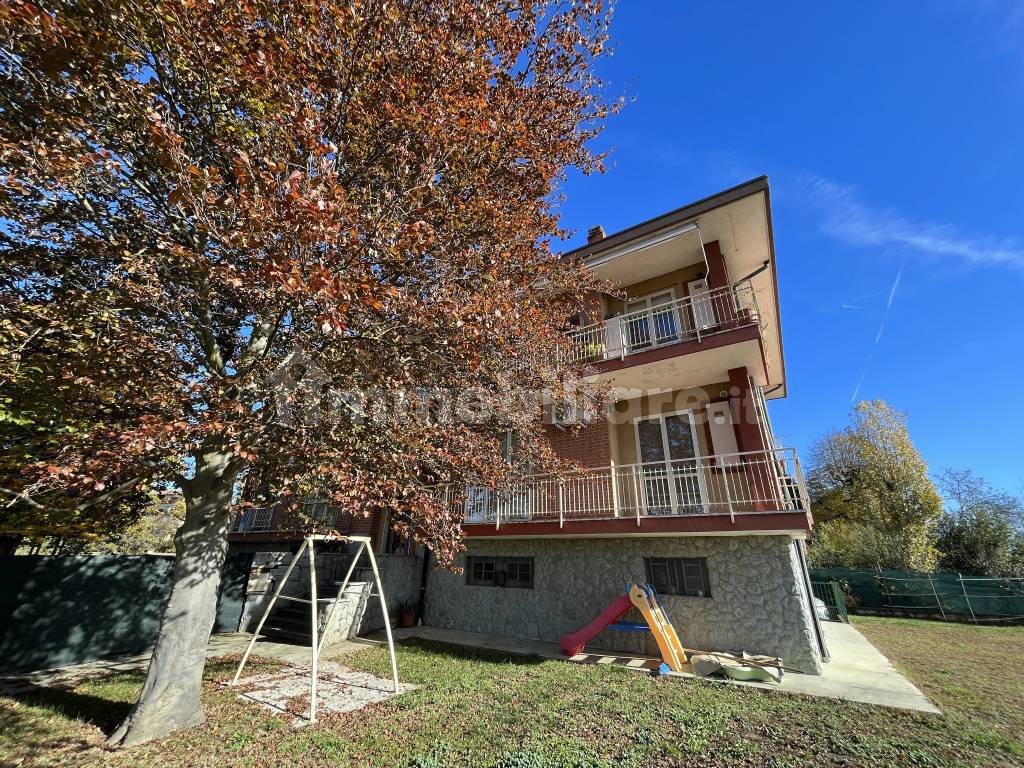 Vendita Appartamento in via Roma 19. Arignano. Ottimo stato, piano ...