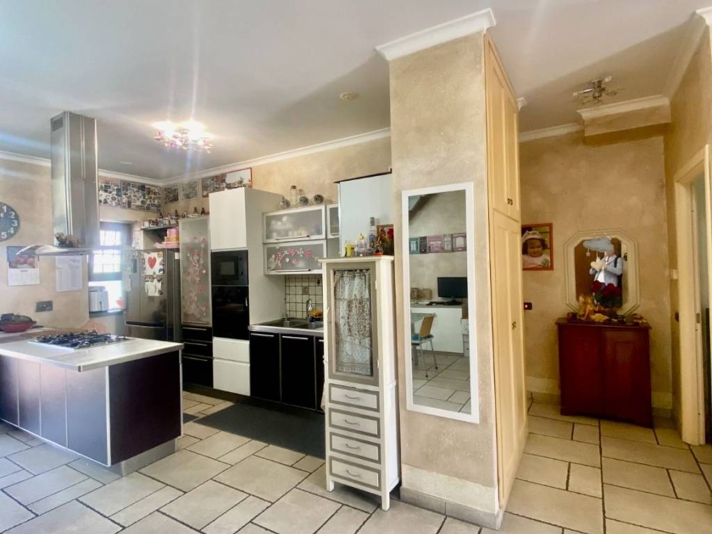 Sale Two-family villa in via Attilio Corrubia Fiumicino. Good condition ...