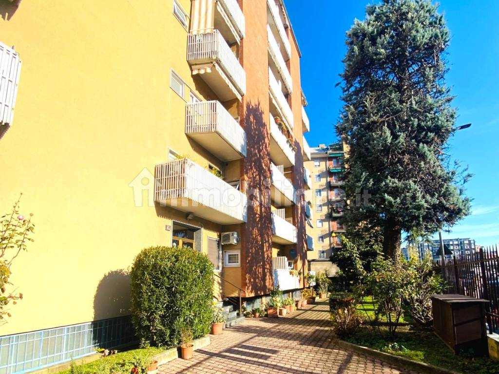 Magazzino - Deposito via Bari, Milano, Rif. 107674991 - Immobiliare.it