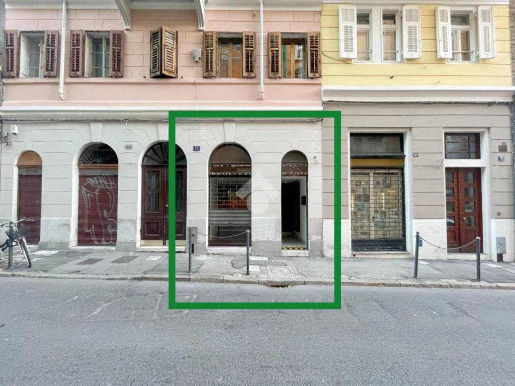 Locale commerciale via della Ginnastica 21, Trieste, Rif. 107686921 ...