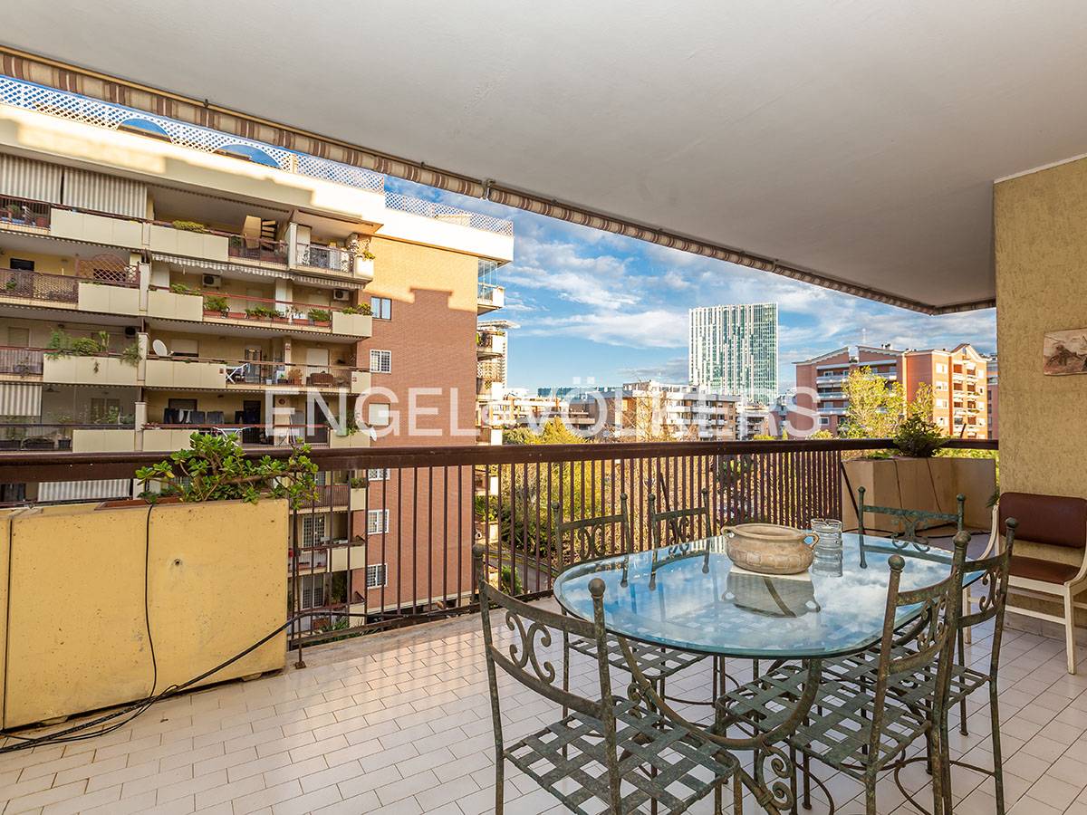 Bilocale viale della Grande Muraglia, Torrino, Roma