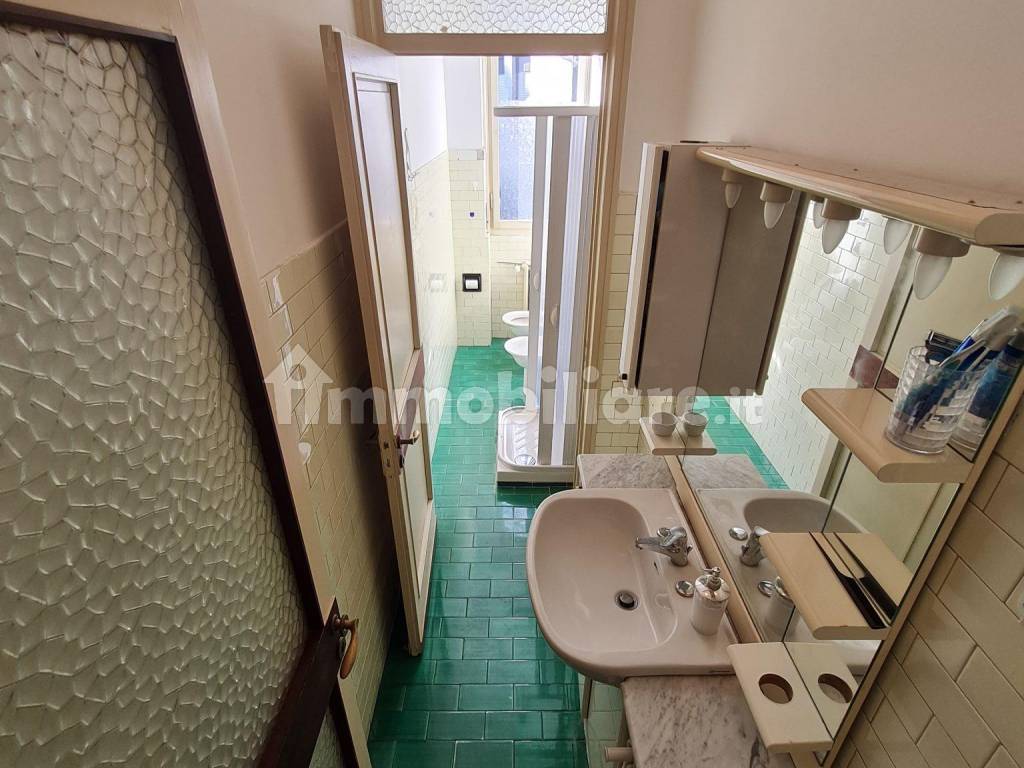 Stanza singola in affitto, affittasi camera singola via Melchiorre ...