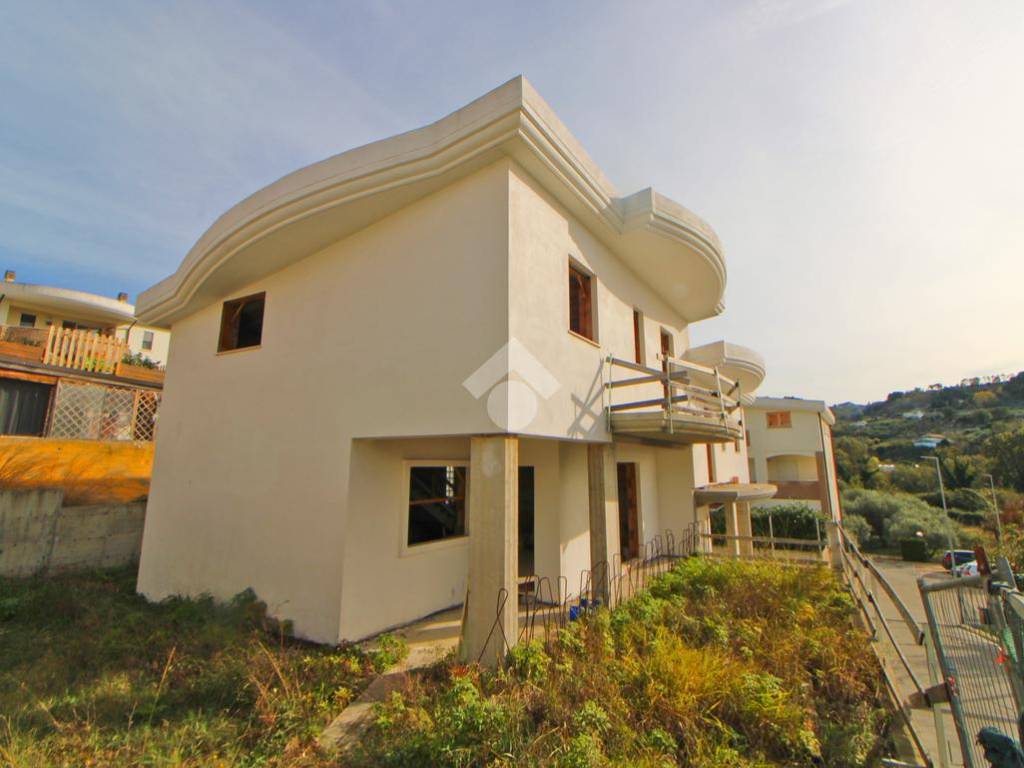 Sale Two-family villa in Contrada Cetti Castagne 20 Francavilla al Mare ...