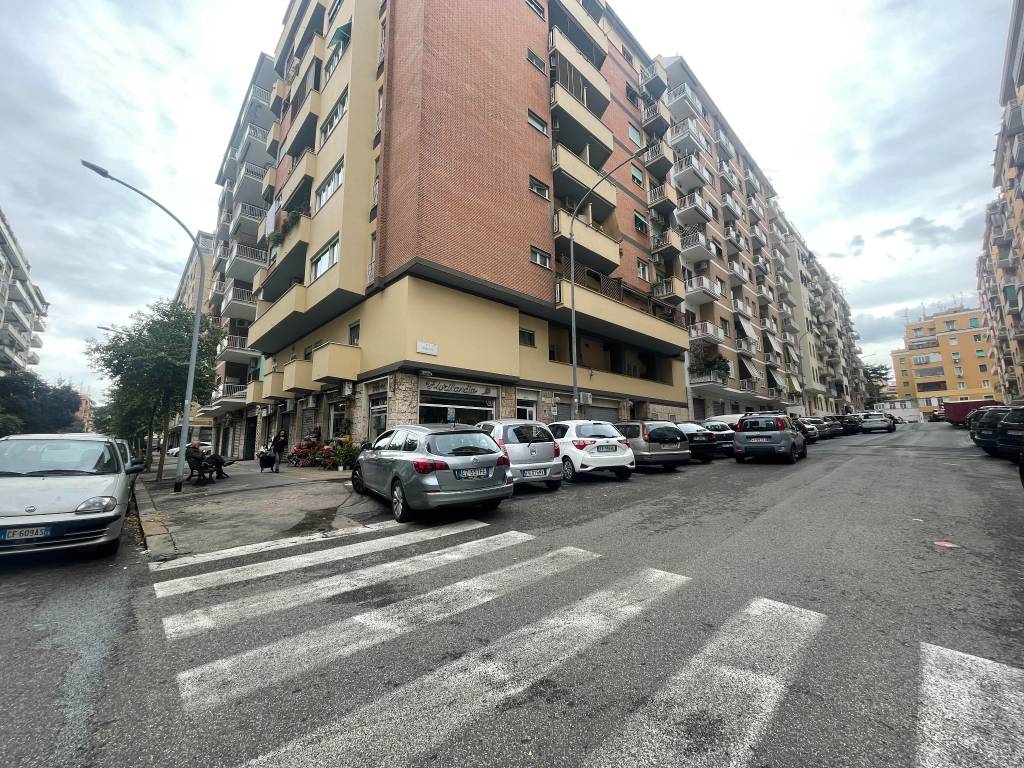 Locale commerciale via Virginia 30/32, Roma, Rif. 107756825 ...