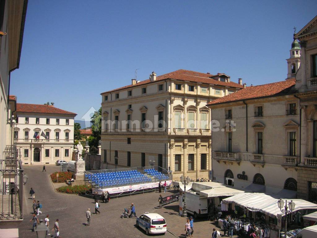 Ufficio - Studio piazza del Castello 24, Vicenza, Rif. 107802255 ...
