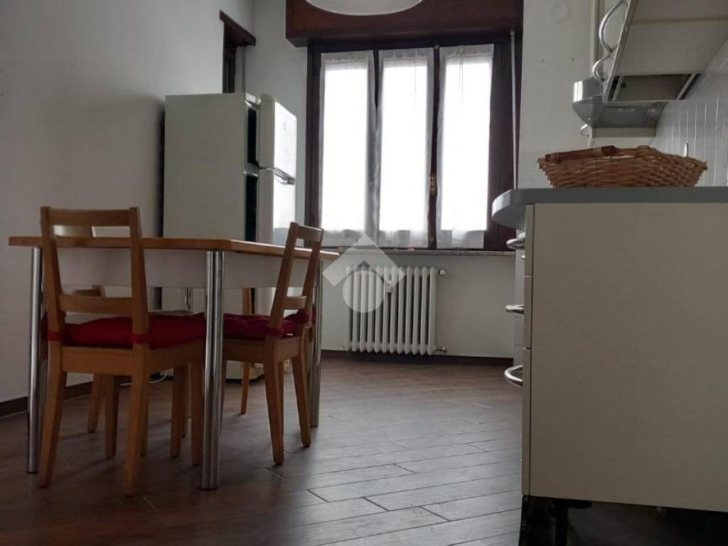 Affitto Appartamento Rivoli. Trilocale in corso Francia 215. Buono ...