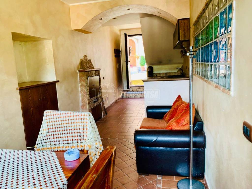 Vendita Appartamento Allumiere. Bilocale in via Teodolfo Mertel. Buono ...