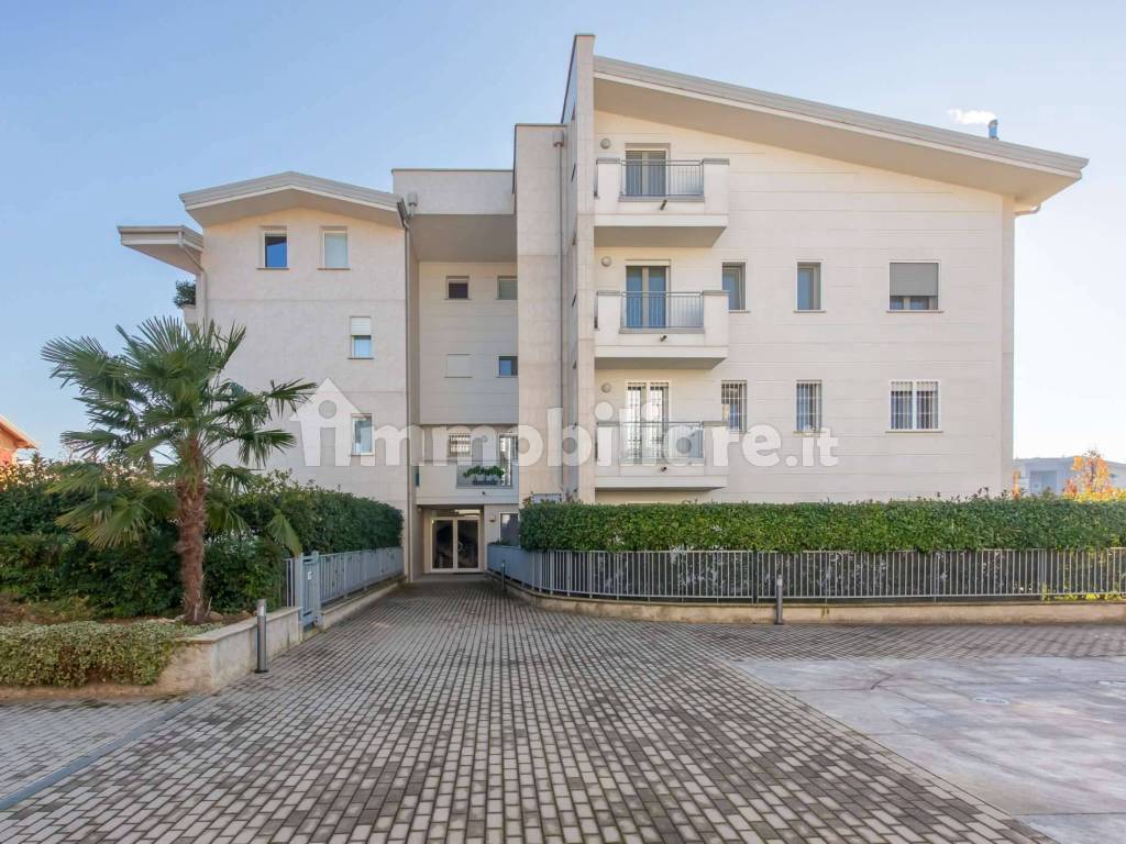 Vendita Appartamento Bollate. Quadrilocale in via Porra 53. Nuovo ...