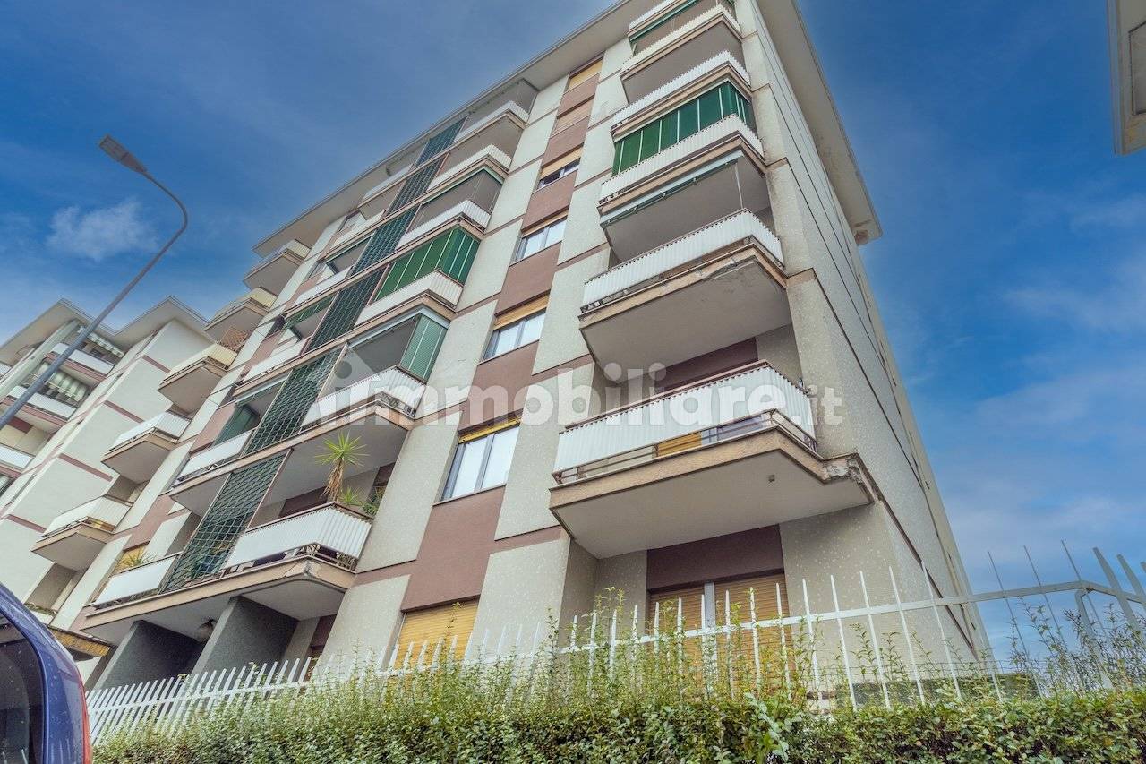 Appartamento via Asmara 13, Centro Città, Biella