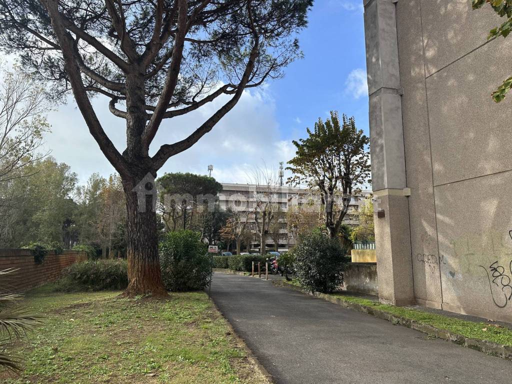 Vendita Attico in viale dei Promontori Roma. Buono stato, posto auto ...