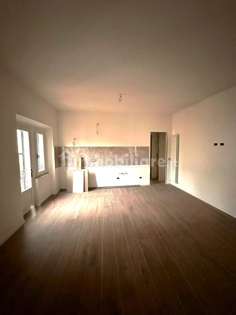 Trilocale via Giosuè Carducci, Piazza della Sala, Pistoia