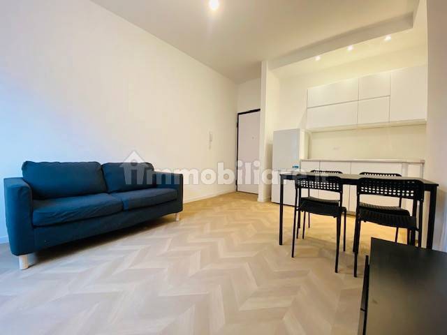 Stanza doppia in affitto, affittasi camera doppia via Bari Tre Castelli ...