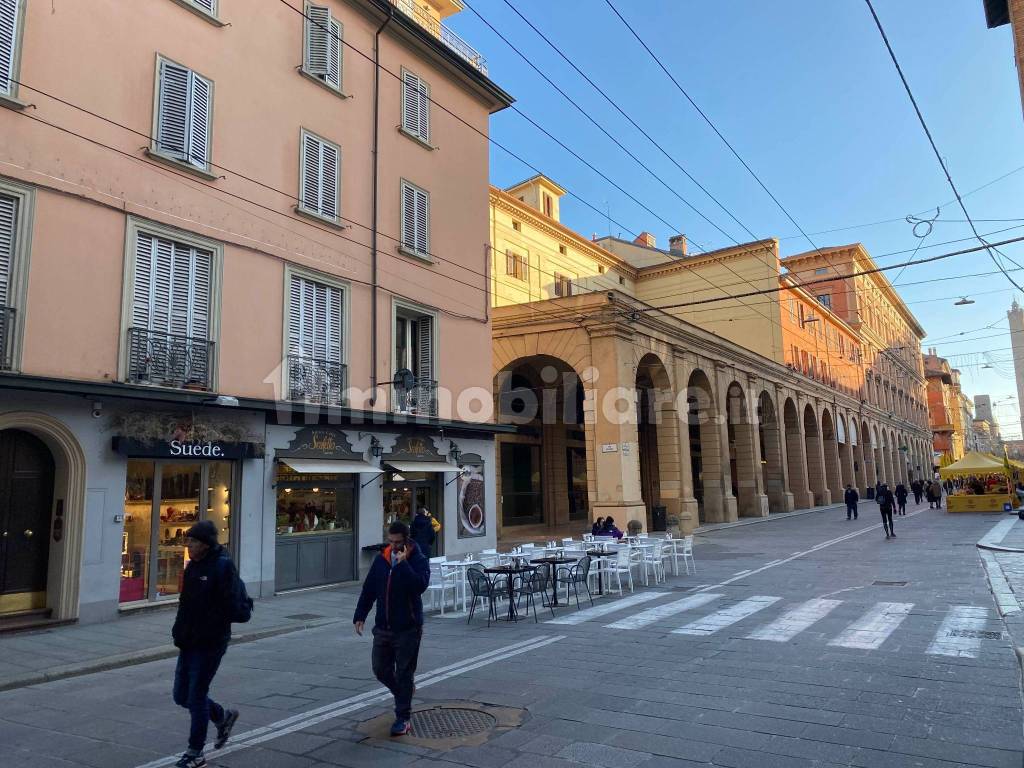 Locale commerciale via Ugo Bassi, Bologna, Rif. 107761623 - Immobiliare.it