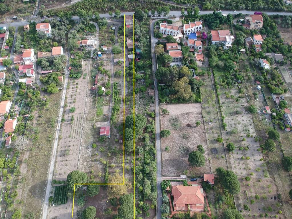 Vendita Rustico in via Mezzo in Casa Bianca Messina. 730 m², rif. 104910837