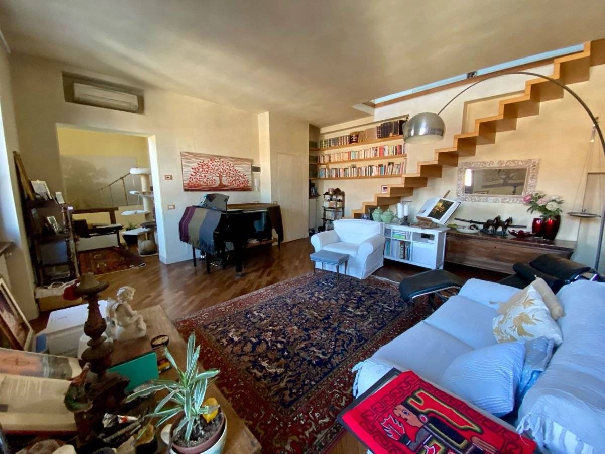 Appartamento via Giacomo Bertesi, 6, Centro, Cremona