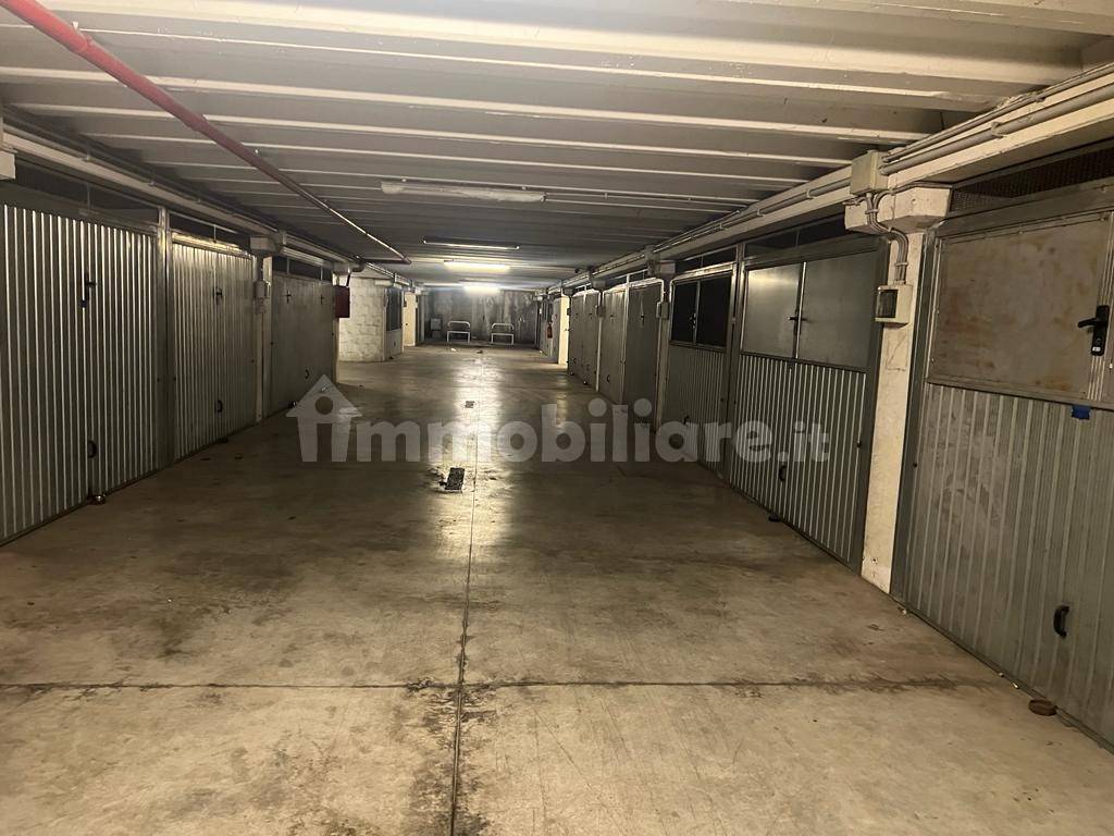 Garage - Box via Padre Semeria 68, Roma, Rif. 107965905 - Immobiliare.it