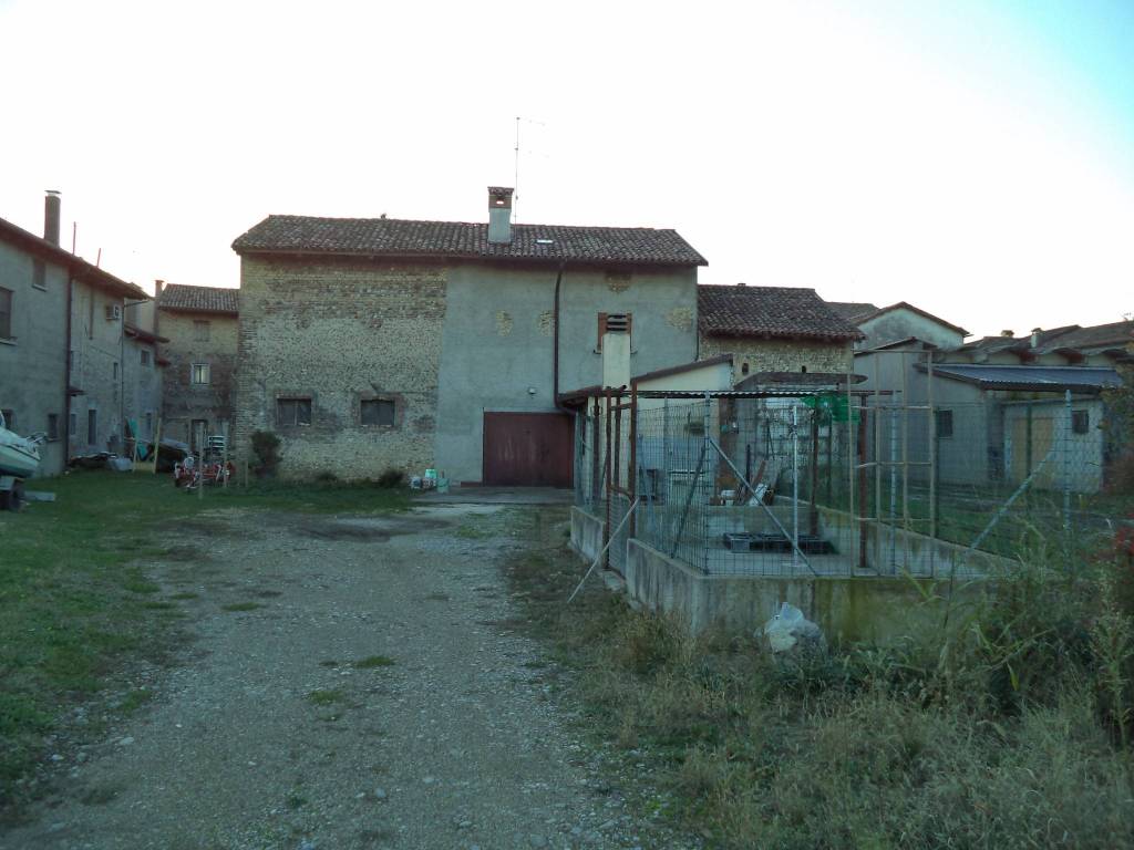 Vendita Villa unifamiliare Codroipo. Buono stato, posto auto, con ...