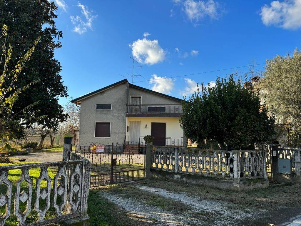 Vendita Villa unifamiliare in via Giovanni Pascoli 38 Capriano del ...
