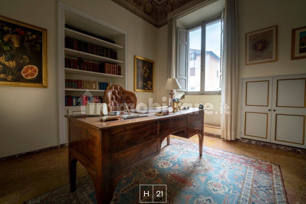 Appartamento da ristrutturare, primo piano, Centro Storico, Perugia
