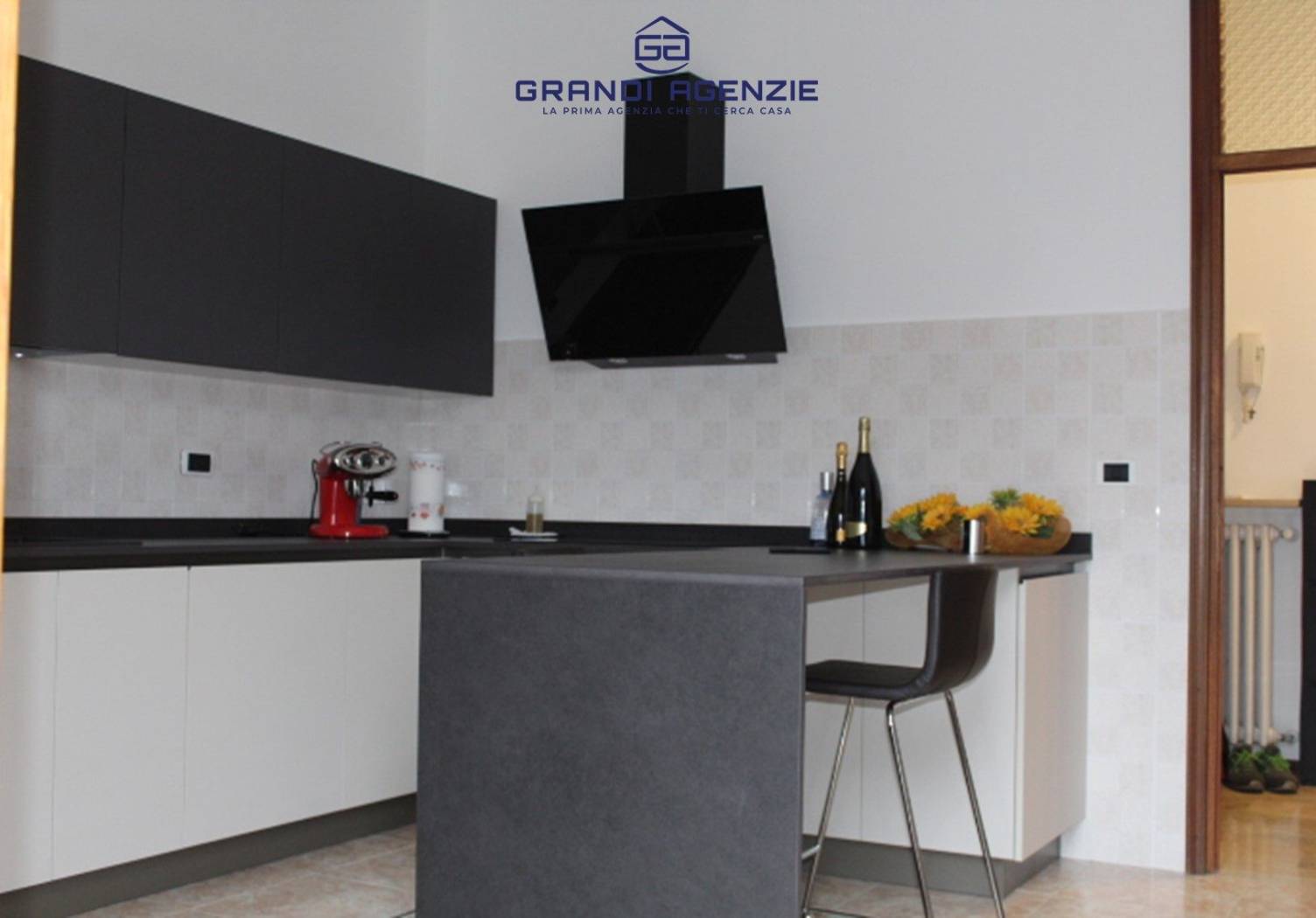 Quadrilocale via La Spezia 91, Ospedale - Volturno, Parma