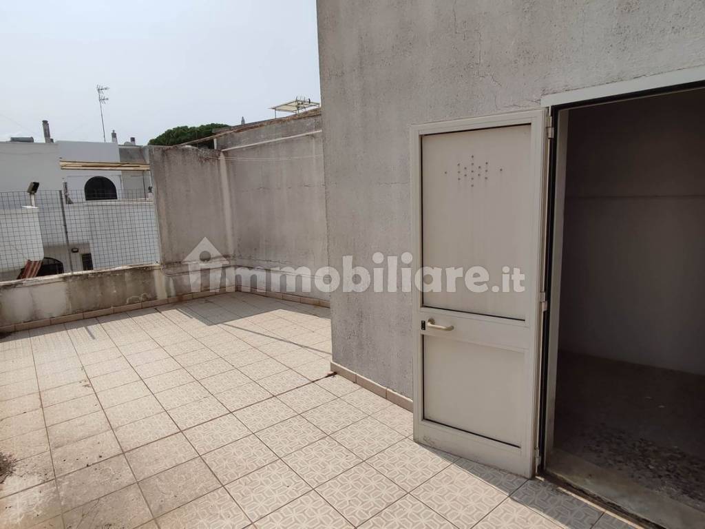 Palazzo - Edificio via Grassi, 24, Castrignano del Capo, Rif. 108067487 ...