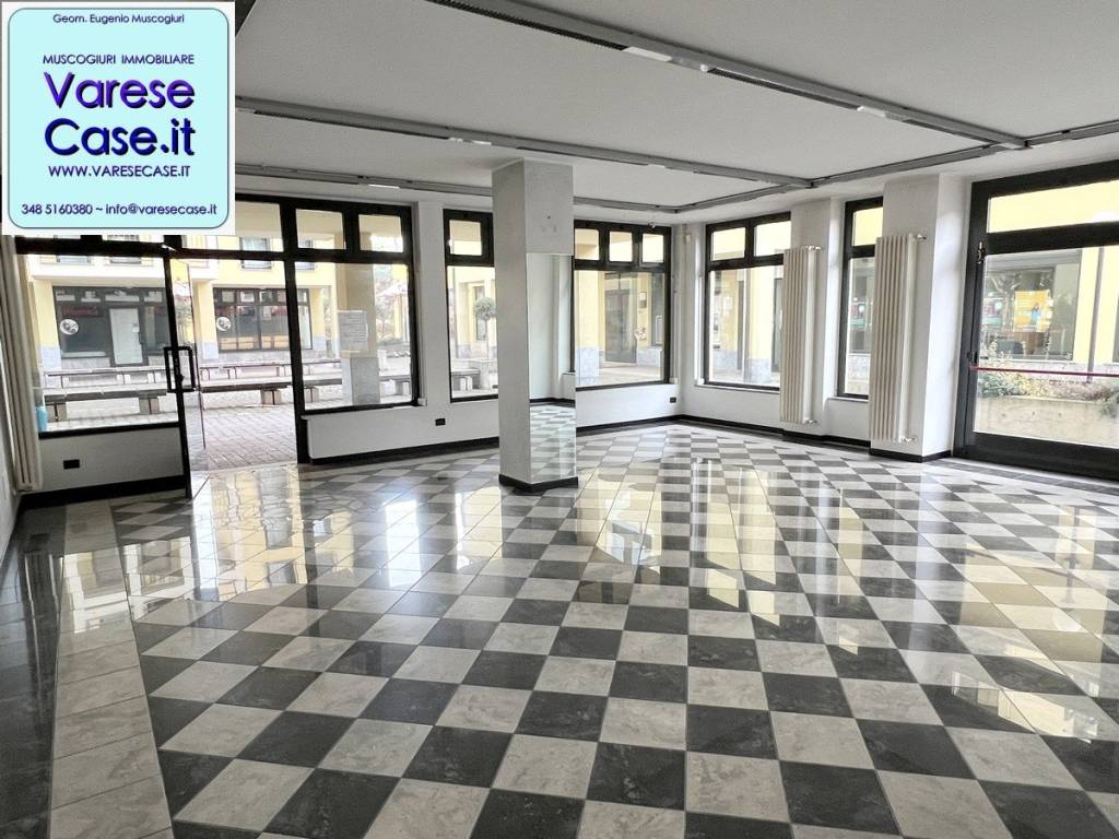 Locale commerciale piazza 25 Aprile 12, Cassano Magnago, Rif. 108071129 ...